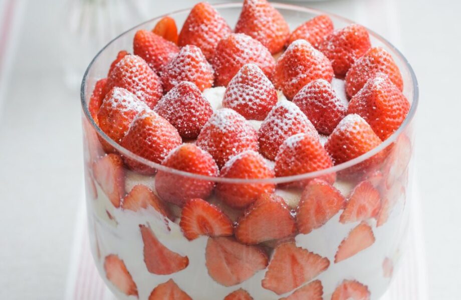Strawberry Trifle Recipe - Food Sec