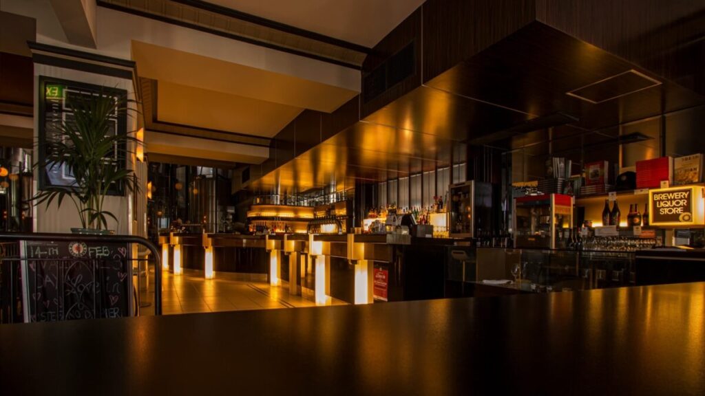 8 Best Types Of Interior Lighting For Restaurants And Food Courts