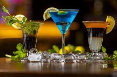 What is Mixology? A Deeper Dive into the Art and Science of Cocktails - Food Sec