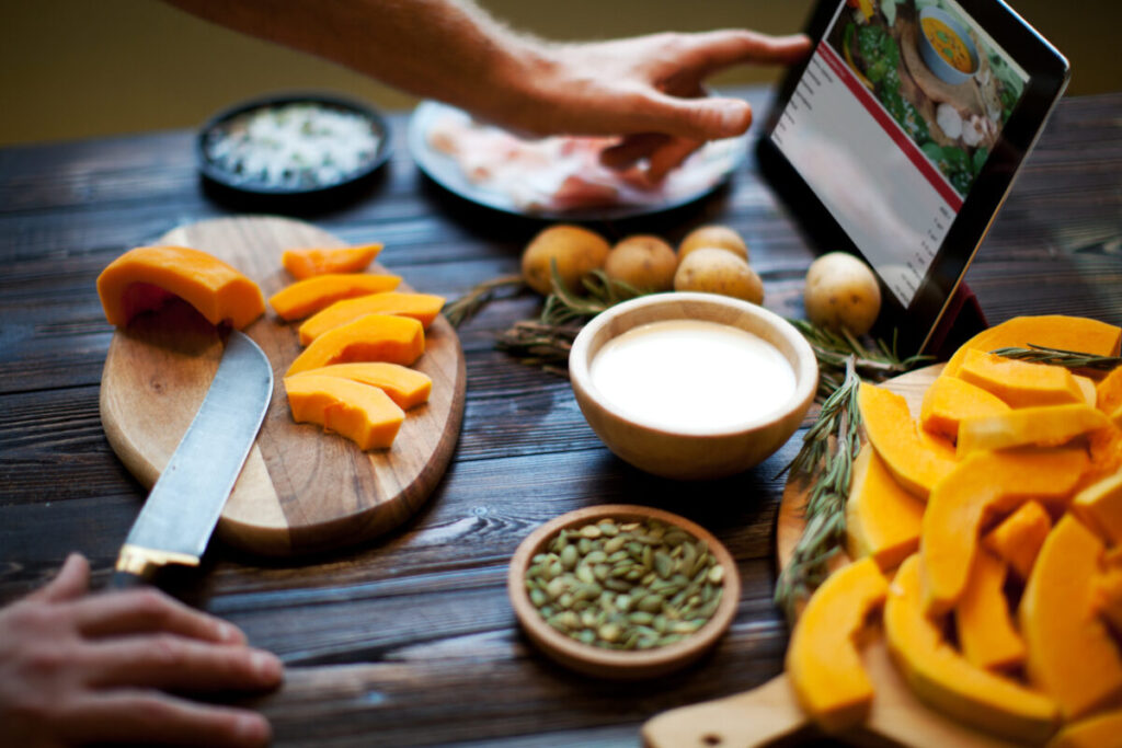 Managing Kitchen Injuries: How to Safely Continue Cooking